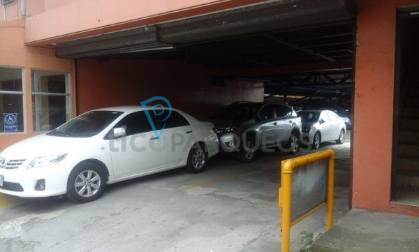 Parqueo L 3 – Ticoparqueos